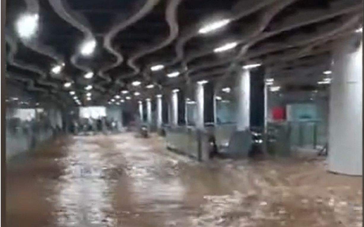 广州地铁13号线雨水倒灌暂停运营,官湖变观湖