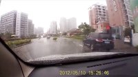 长安逸动雨天新手驾车视频