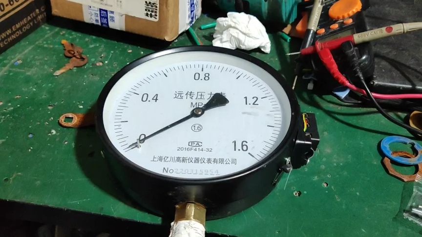 用万用表怎么判断远传压力表是好的还是坏的?