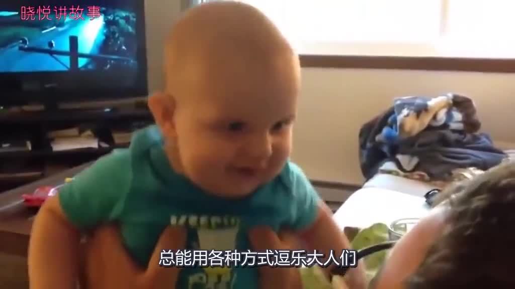 小宝宝一听到音乐就动了起来,这么强的节奏感,把人都要萌翻了!