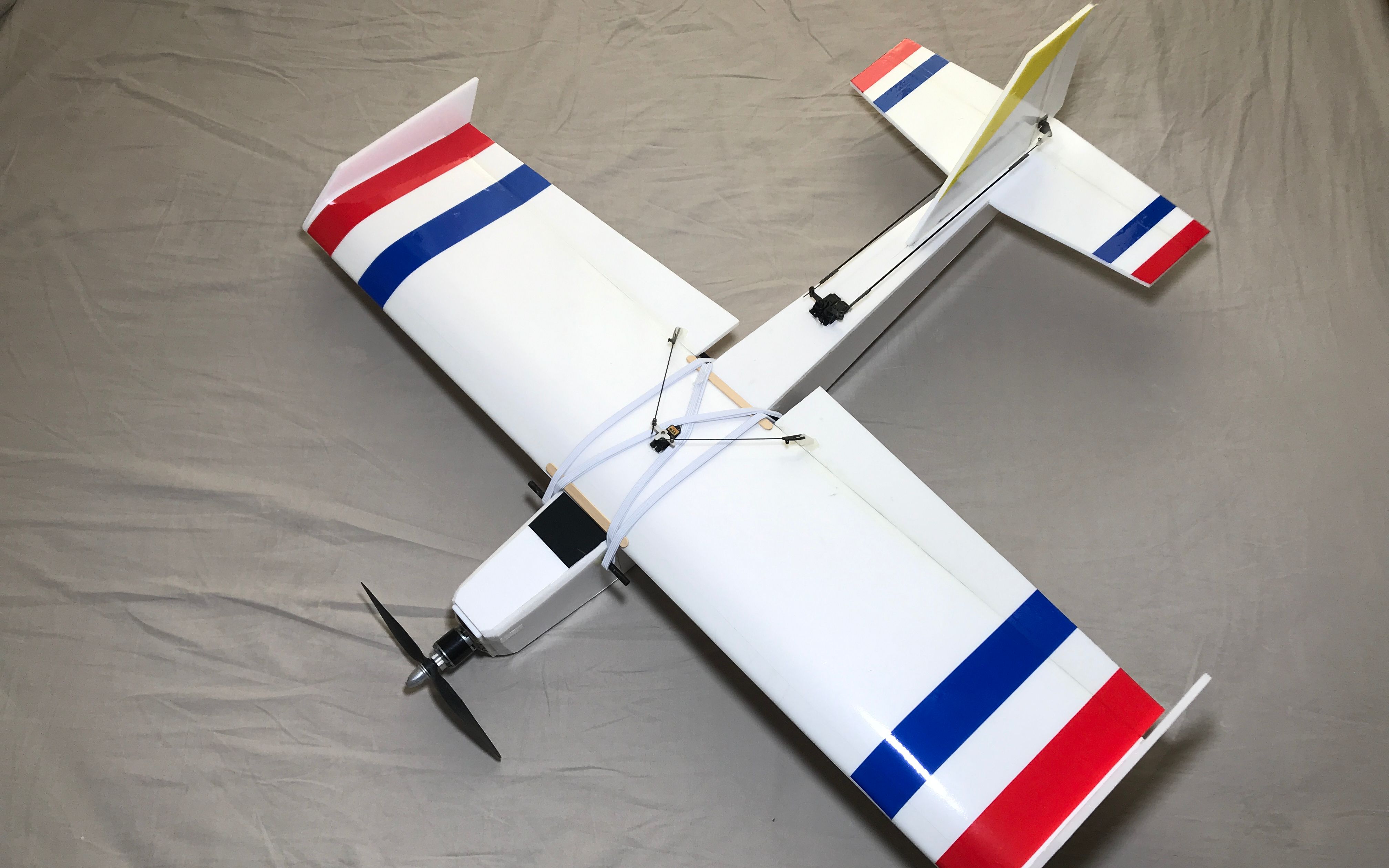 [固定翼航模]如何选择动力系统,电子设备搭配