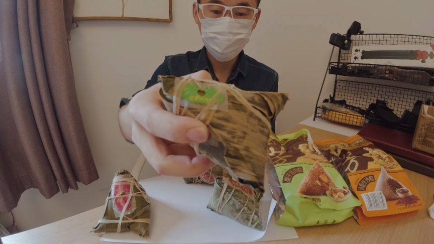 莫闲端午节五芳斋买粽子,两袋真空包装四个散装共花了68元划算