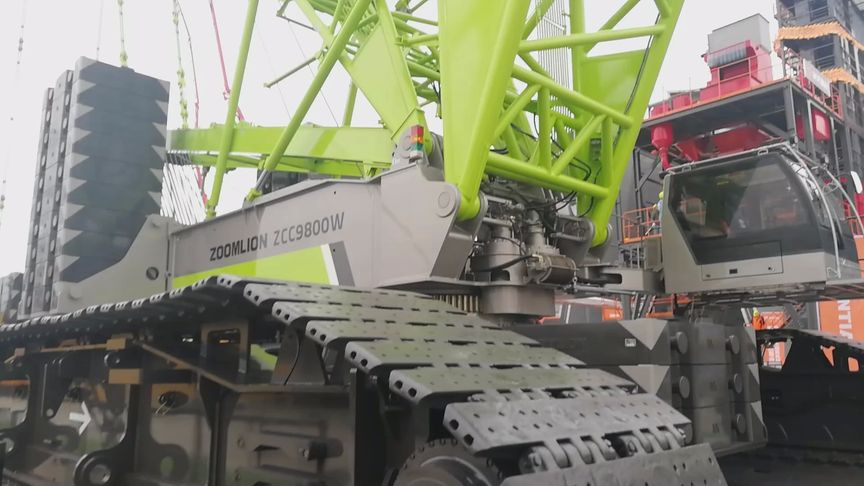 起吊800吨的履带起重机!你见过吗