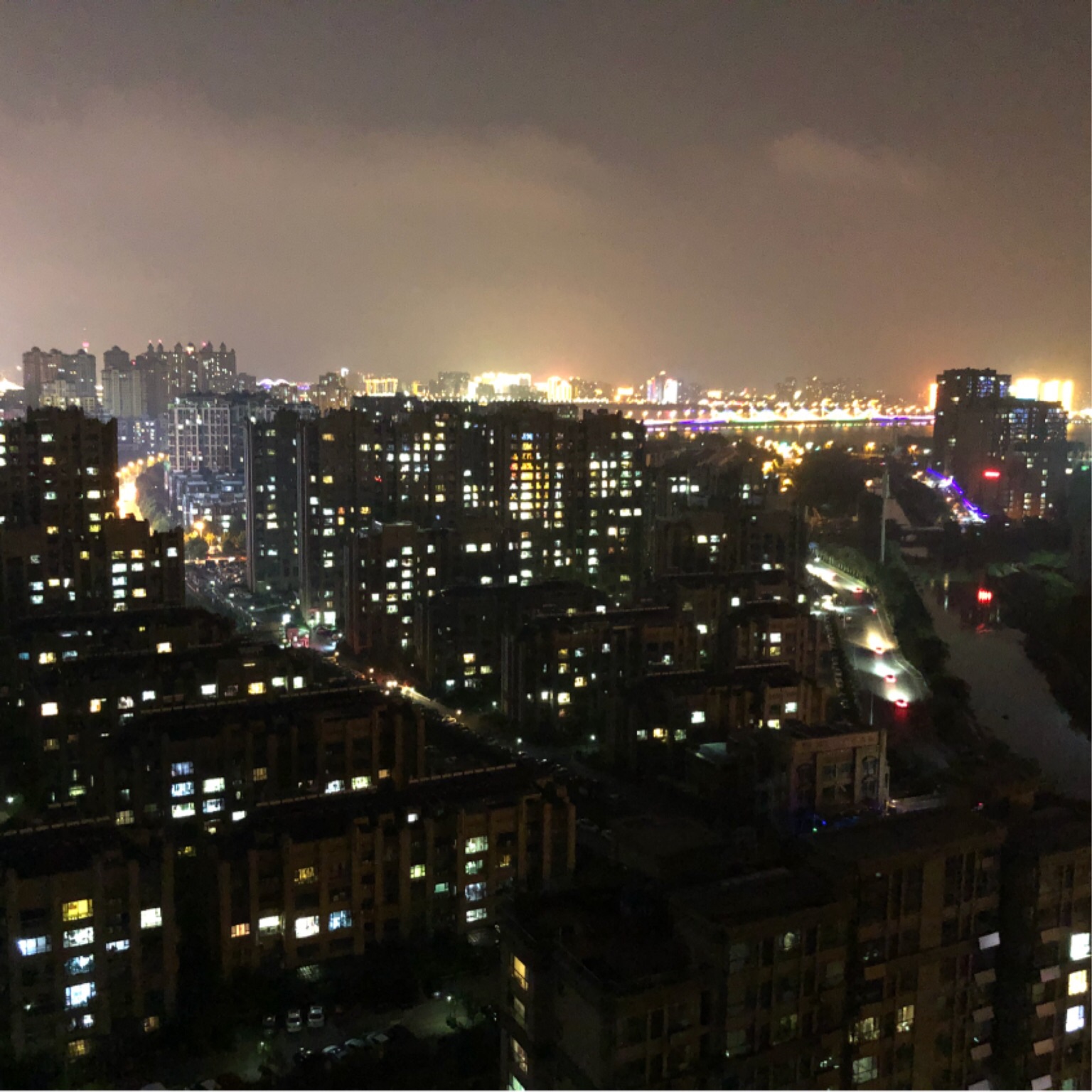 万雾生烟 