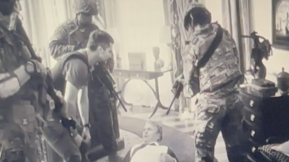 电影美国内战-美军分裂州特战单位处决美国总统!