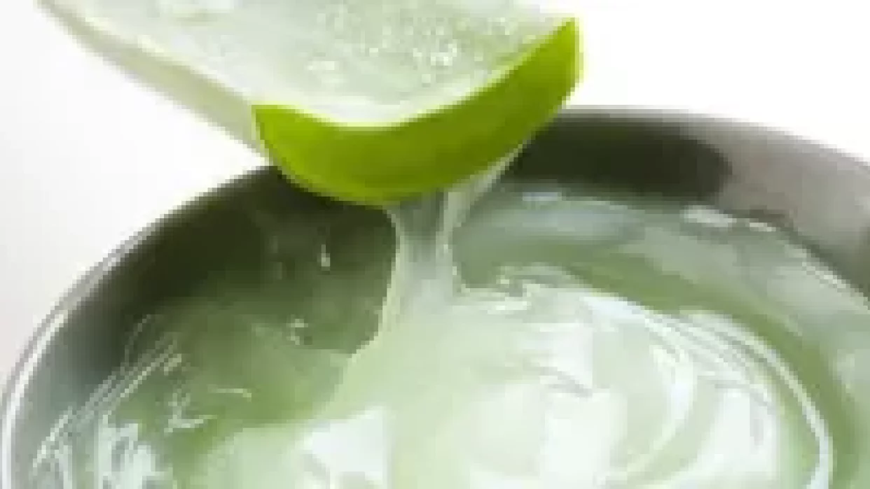 几片芦荟加它敷脸,它是天然“祛斑面膜”,不出一周后嫩肤