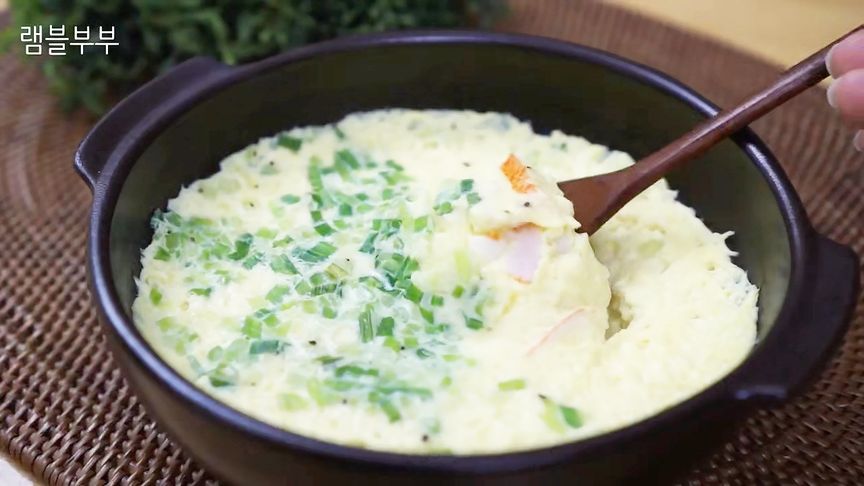 用微波炉蒸鸡蛋糕,按照这种方法做一定比外面餐厅的更加美味