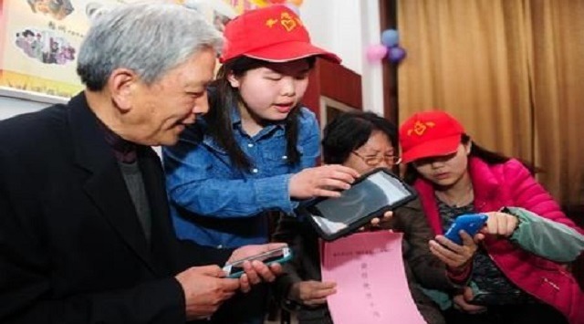 爸妈不会修改微信名字怎么办?手把手教你这样做,简单易学!