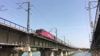 陇海线 K1673次通过西安枢纽灞河铁路桥