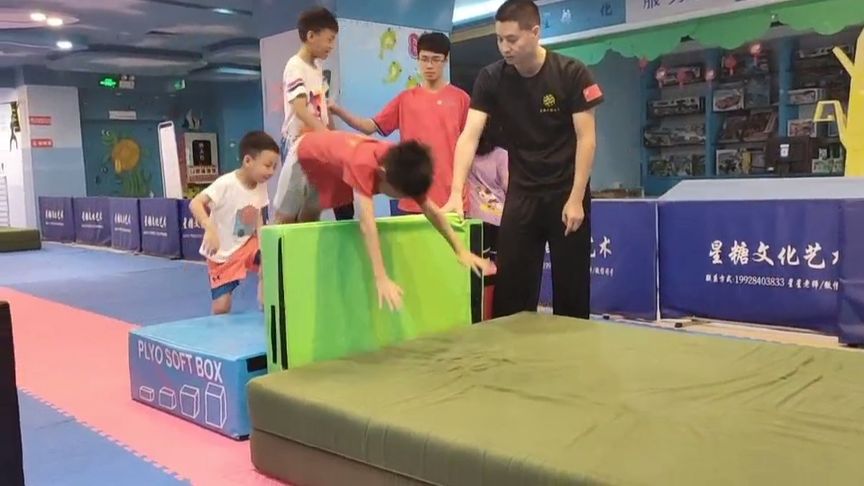 前滚翻训练#自我保护动作#少儿武术