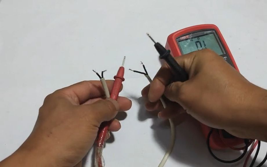 ...家里没有万用表和兆欧表怎么检测电线是否导通?老电工教你好方法