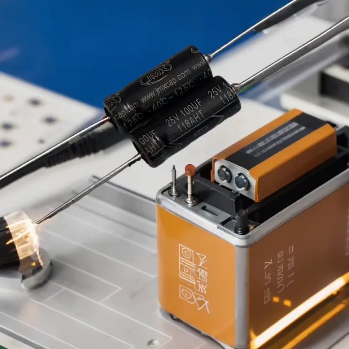 车规级卧式有极铝电解电容器 100uf 25V 125℃ 超高温长寿命 电容100...