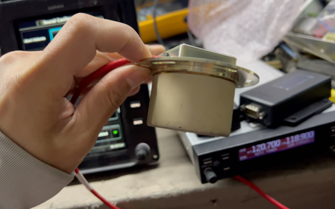 拆解前测试 小型飞机 试验性飞行器 简易 磁场传感器 Magnetometer ...
