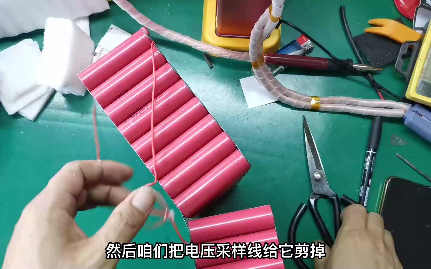 粉丝寄来一组12伏户外电源!想改成48伏的!这个可行吗?