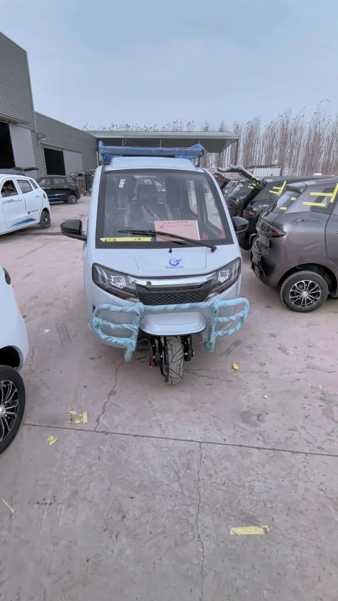 #三轮摩托车#老年代步车#自动挡三轮车 #三缸发动机#方向盘三轮摩托...