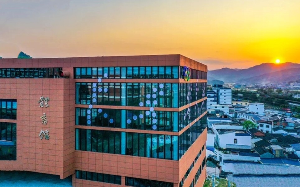 宏翔高中2020届高三毕业MV《再见,宏翔》