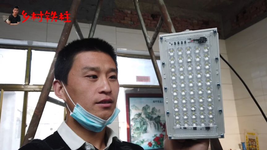 农村大哥自家安装led灯,却用一根网线,节能环保又简单