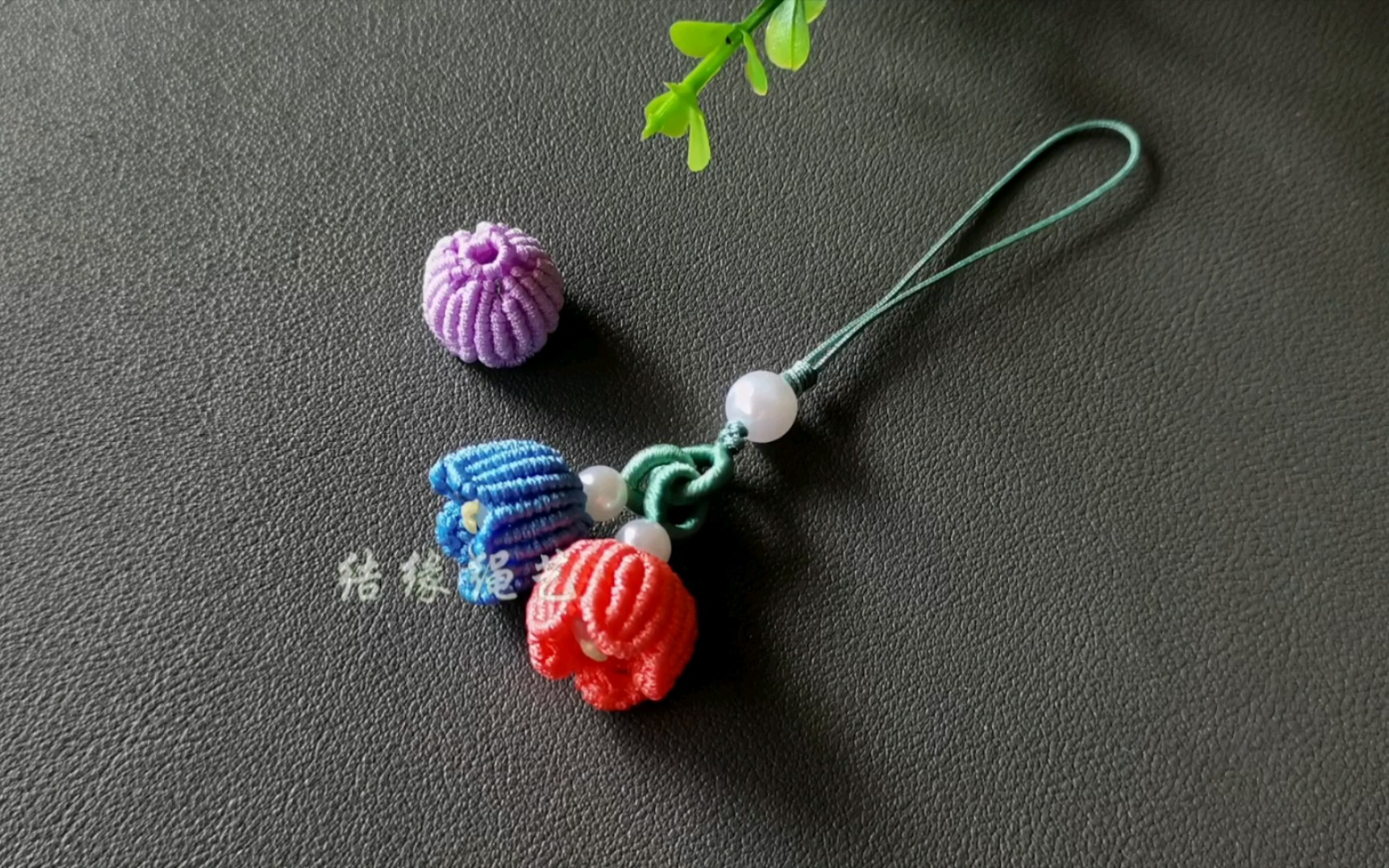 铃兰花小挂件编织教程上,同款材料包