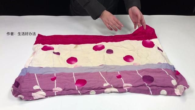 废旧枕头套我再也不扔了，剪一刀放衣柜，超实用，看完赶紧试一试