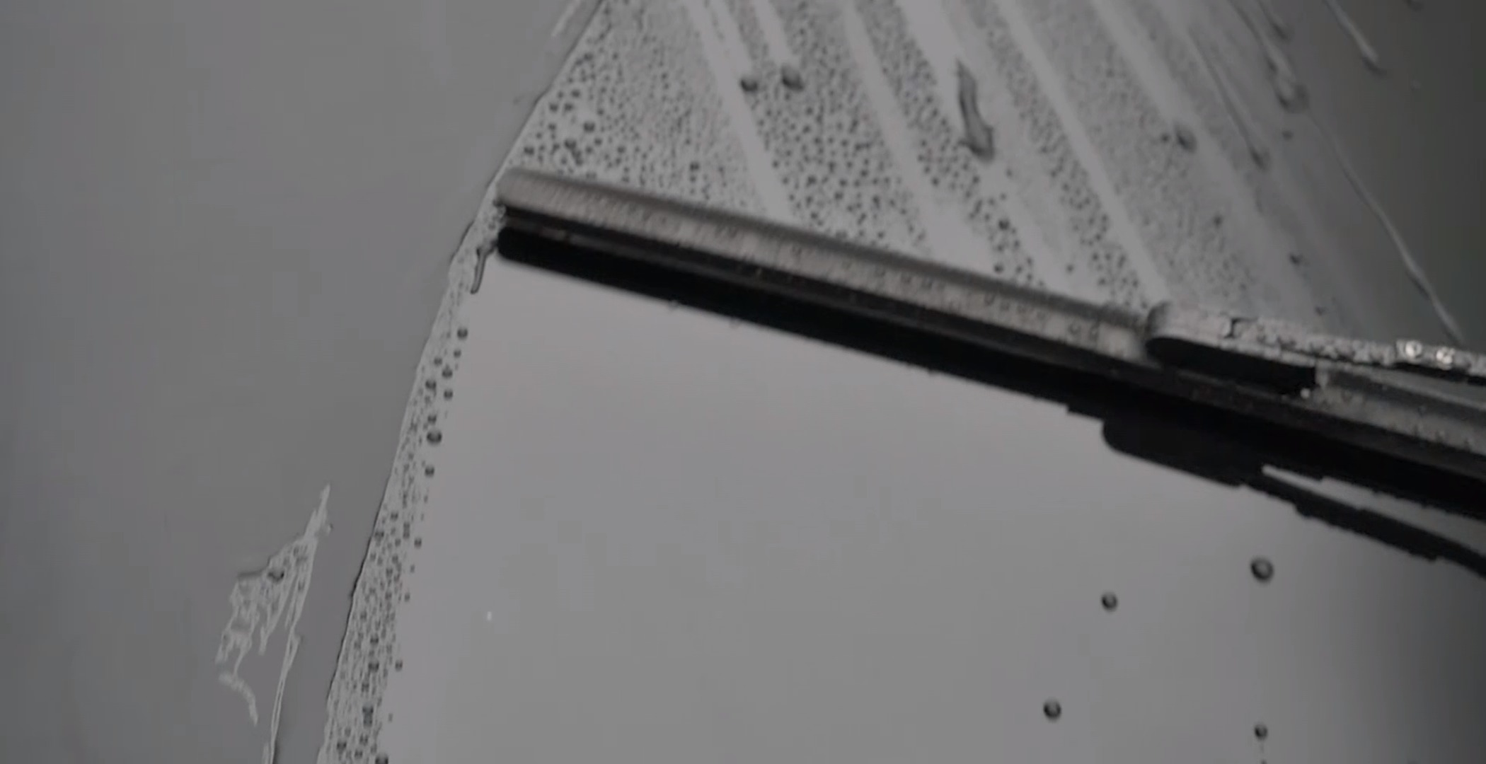 为什么你的雨刮器刮不干净,镀膜雨刮帮你解决