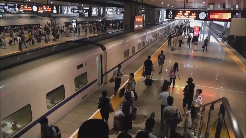 外国友人体验北京到上海的动卧列车,并全程记录