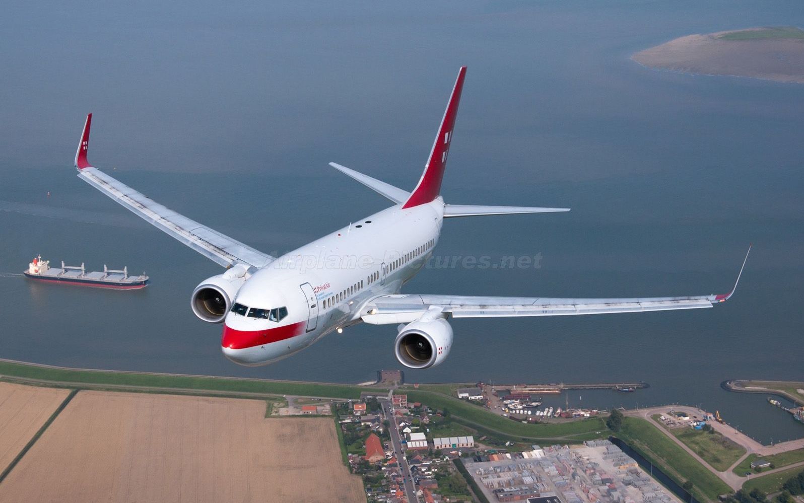 牛人教你如何做一架能飞的波音737