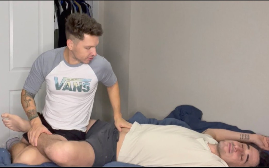 [Husband & Husband] HE HATES WHEN I DO THAT