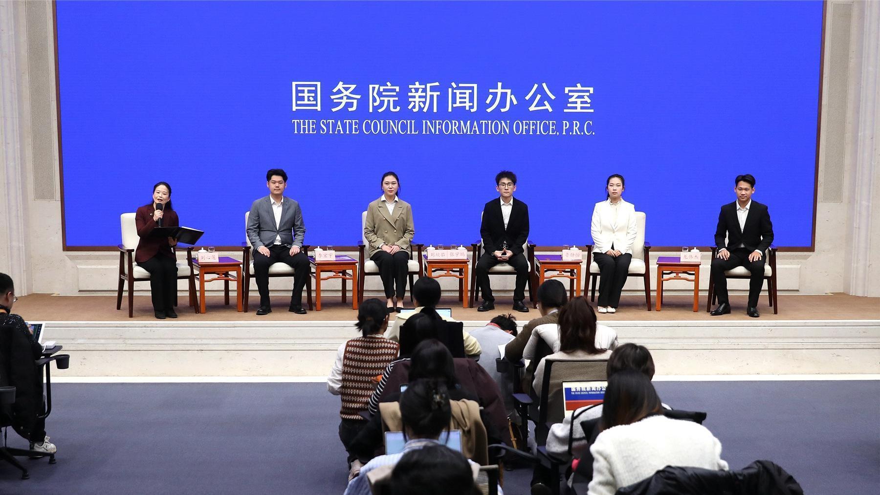 鲁静怡:30秒内用差减法准确称量样品 误差范围在正负0.001克以内