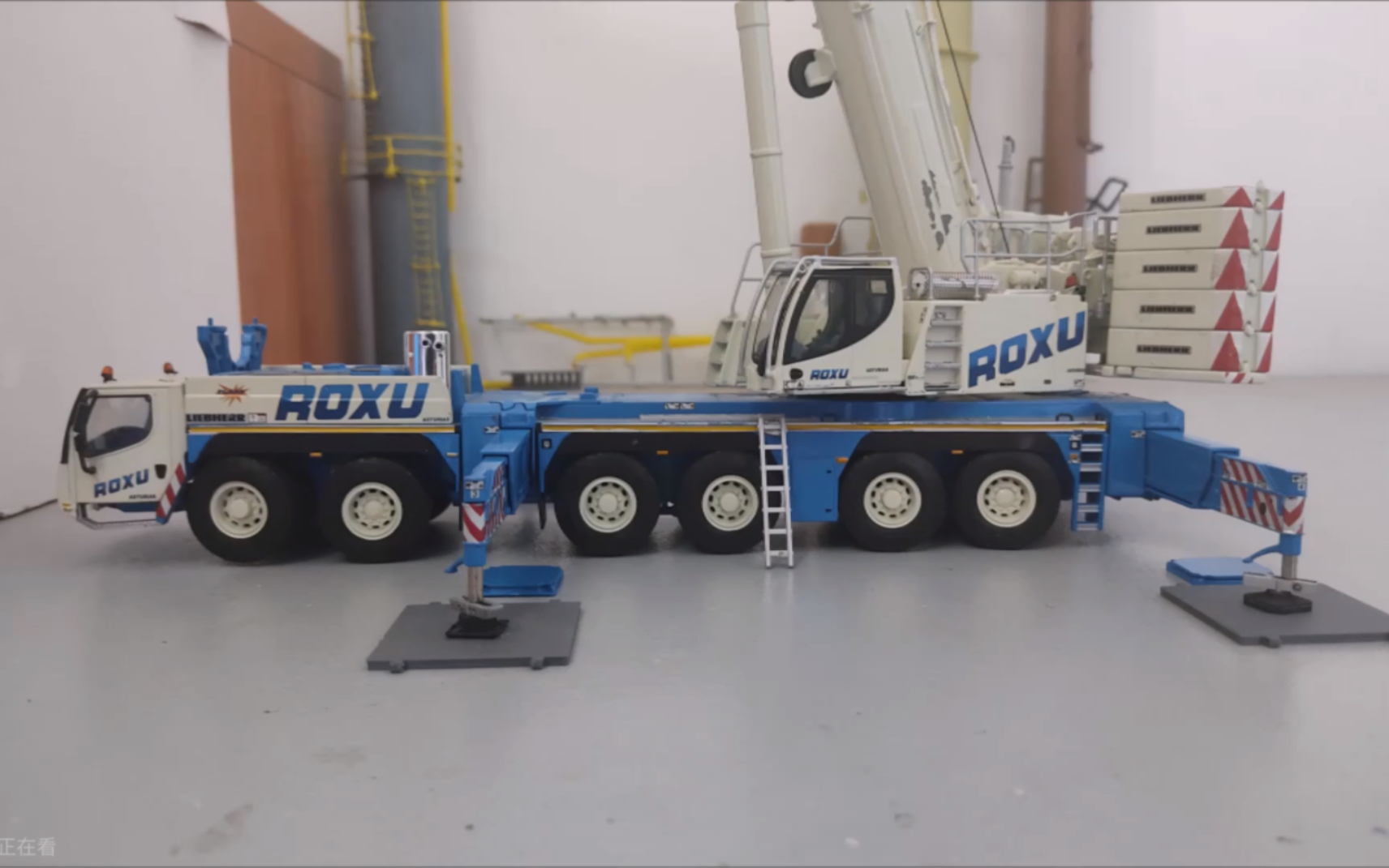 ...模型_1/50 ROXU 利勃海尔LTM1350-6.1起重机模型组装定格动画