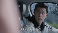 邓伦杨颖争吵,杨颖雨中暴走全身湿透,公交车上泪忆与朱一龙过往