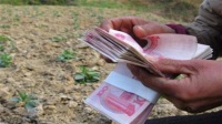 9月起,农民再添一税收,最高一亩地要花33350元,早准备