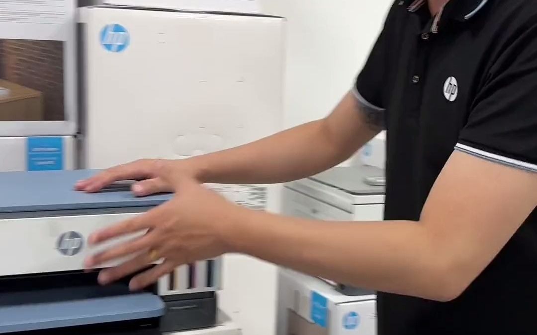 惠普675集多重优势于一身 手机无线双面打印 节省时间节省纸张 打印...