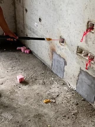 二次配管后的穿带线教程 有人问,为啥要穿带线,因为要检查管道是否通...