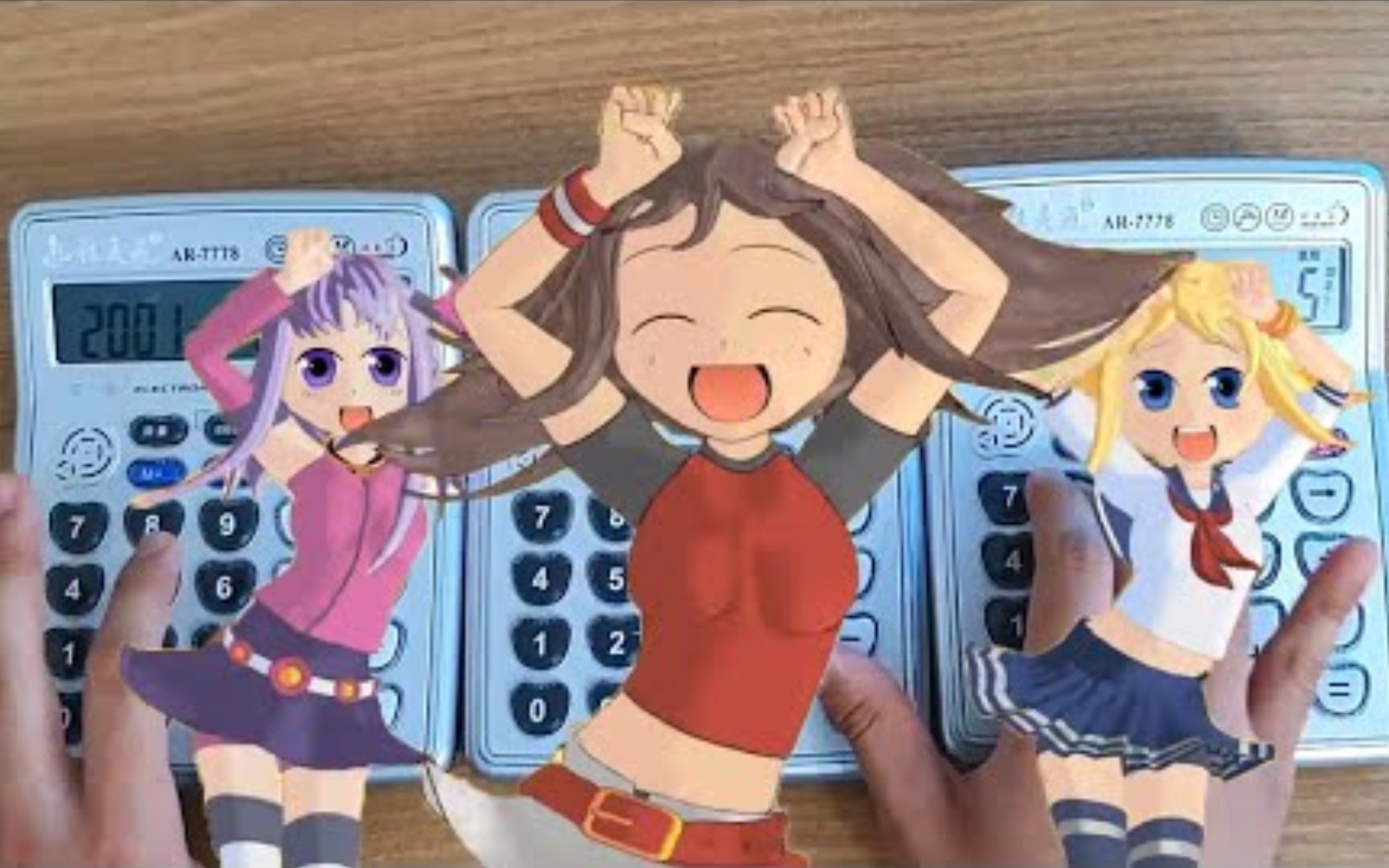 用3台计算器演奏扭腰舞《Caramelldansen》