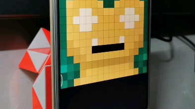 旧手机当桌面摆件,挺酷吧