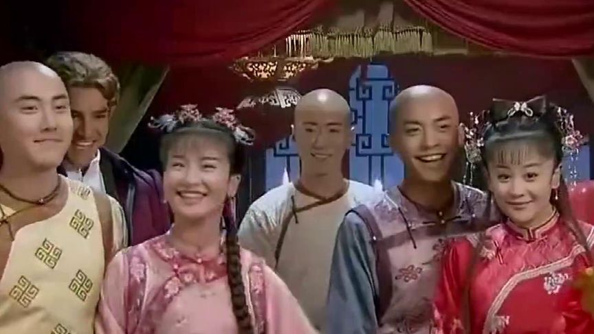 新还珠:柳青金锁成为第一对结婚的人,新婚之夜被大家一通闹!