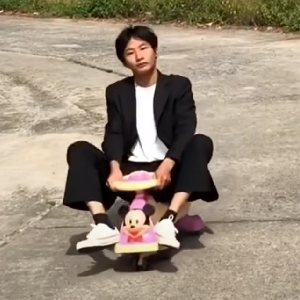王友老 