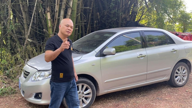 零八年的卡罗拉大家说说还值多少?光哥带大家看车,欢迎您的留言