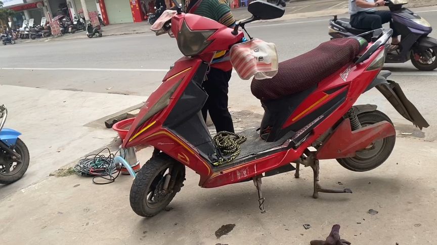 鬼火电动车坐包打不开,看我如何修好