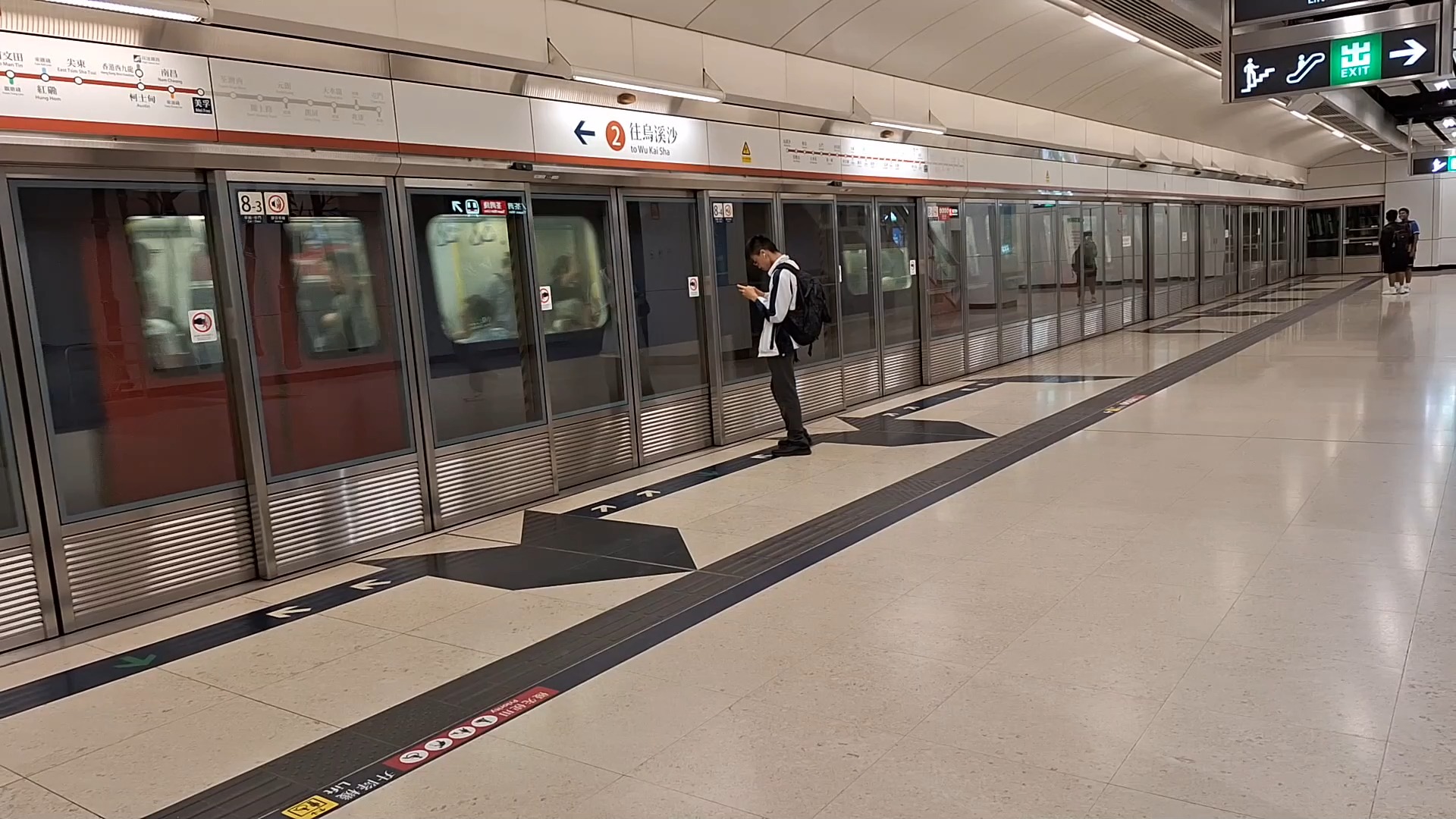 2024-9-26 港铁屯马线4列IKK-Train先后驶入美孚站2号站台