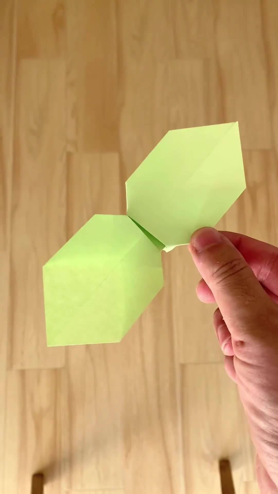 简单几步制作超好玩的旋转飞行器