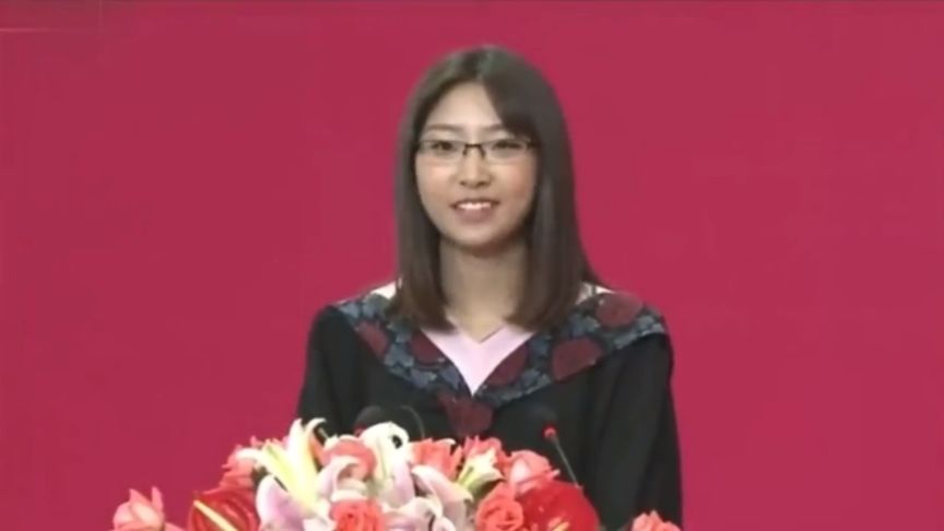 中国传媒大学生毕业生典礼,美女毕业生演讲自己大学可爱的经历