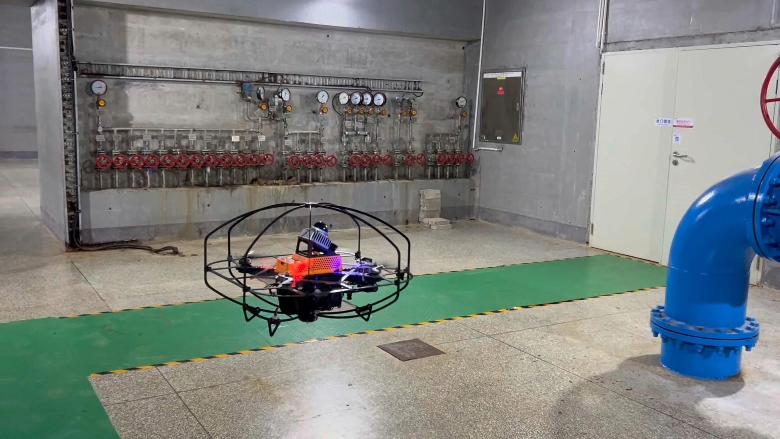 室内自主巡检无人机“青云1号”-某大型水电站巡检案例