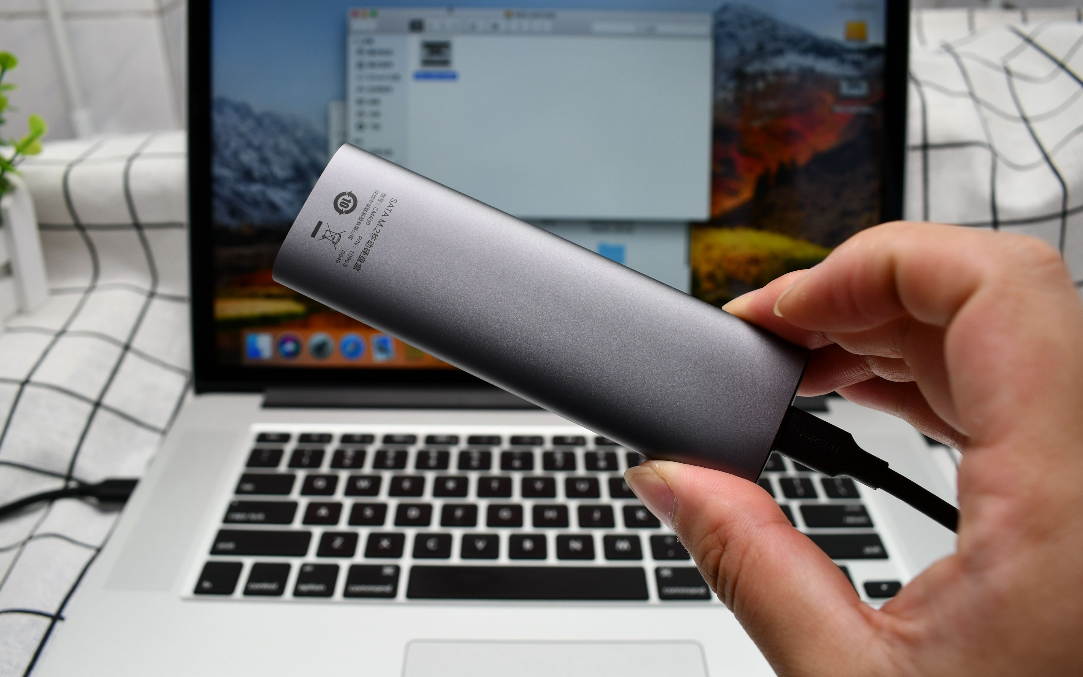 MacBook硬盘不够用?外接M2固态移动硬盘详细教程,让速度翻倍吧,...