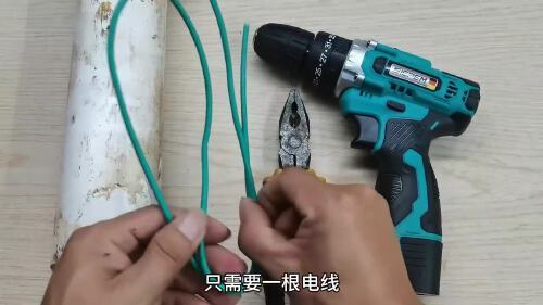 下水管堵塞别急!1分钟学会这招秒疏通,家家必备省下维修费!
