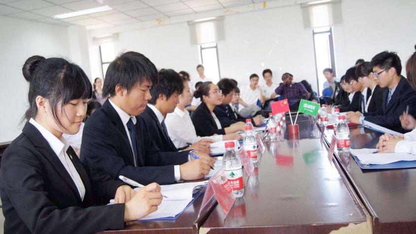 大户小七:商务谈判中环境布置的基本礼仪