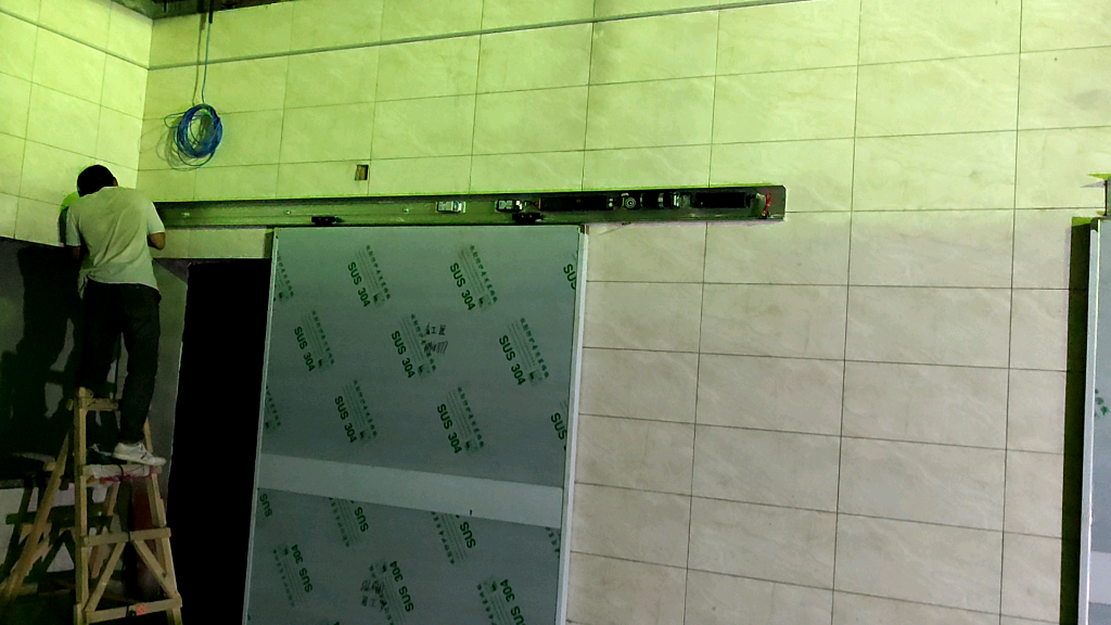 济阳妇儿医院放射科电动推拉铅门安装调试#