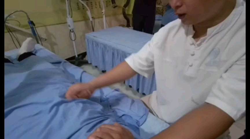 滚法全身推拿操作示范