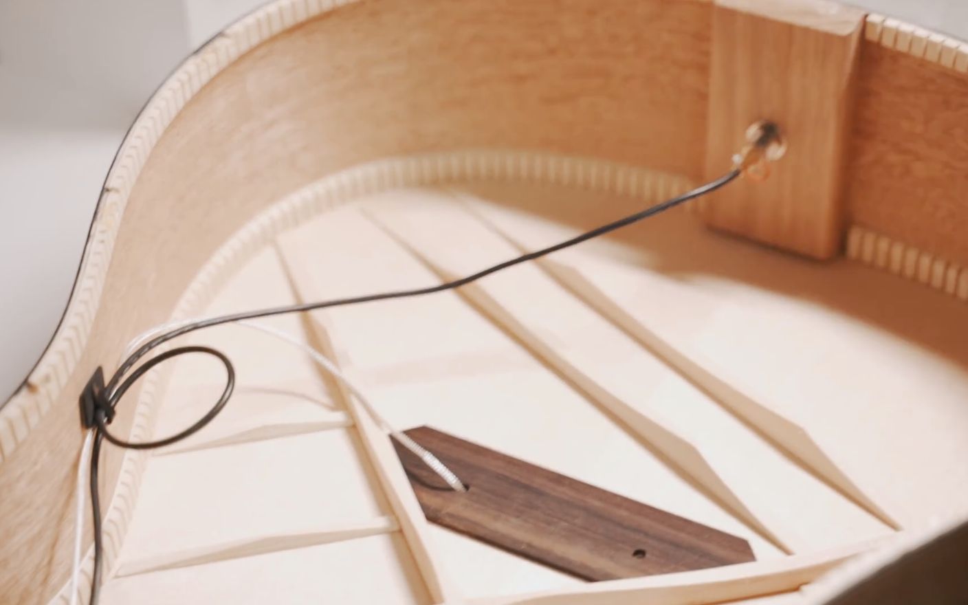 【安装教程】Double A1G/A2G/B1G/B2G拾音器安装教程