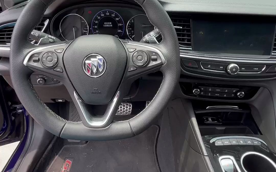 开运动模式的难度一定程度上说明了这车够不够运动!